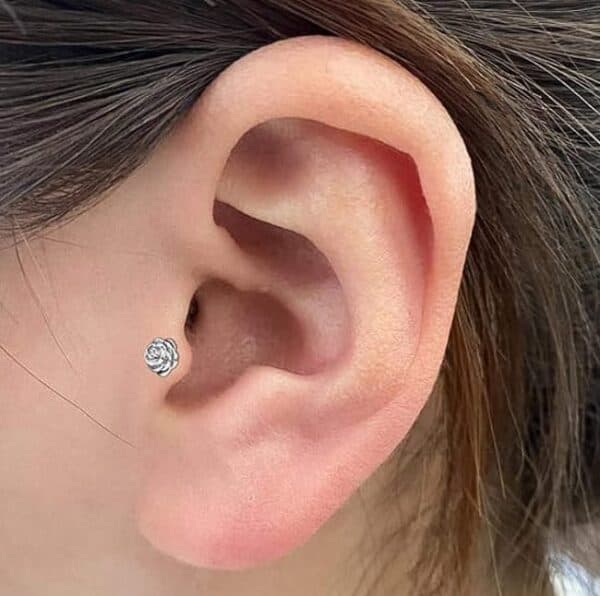 Tipos de Piercing en la Oreja: Una Guía Completa - Tattoo School Madrid